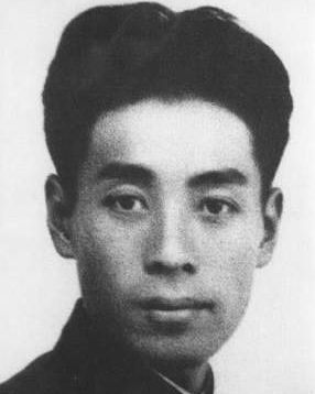 领导上海工人第三次武装起义时的周恩来
