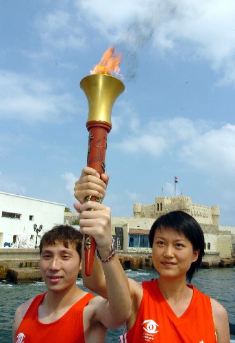 上海特奥会圣火抵达埃及
