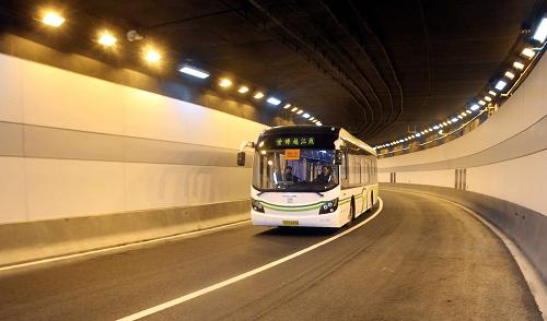 世博园区过江专用通道西藏南路越江隧道全线竣工交付使用
