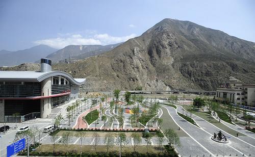 四川震后重建加强城镇避灾广场建设