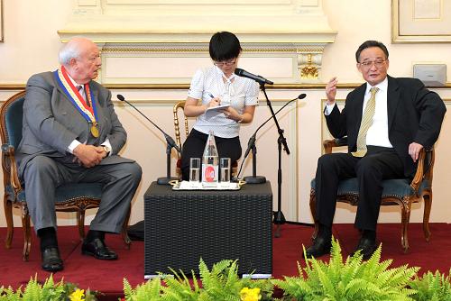 吴邦国会见法国马赛市市长