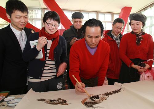 喜迎新春 体验民俗